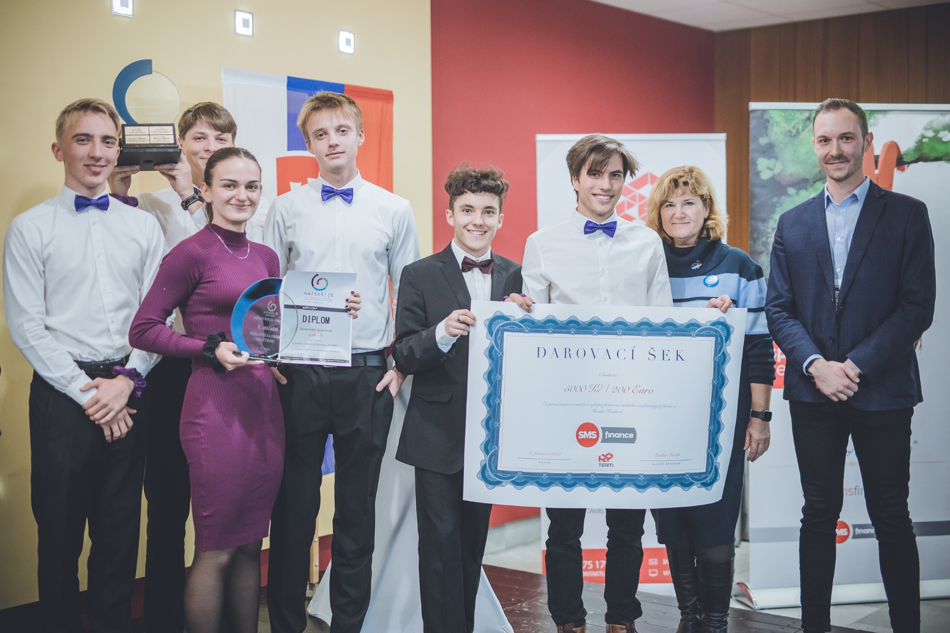 VELETRH JA STUDENTSKÝCH A DĚTSKÝCH FIREM 11. ROČNÍK Kongresové centrum Aldis HK - 1. místo JA ...